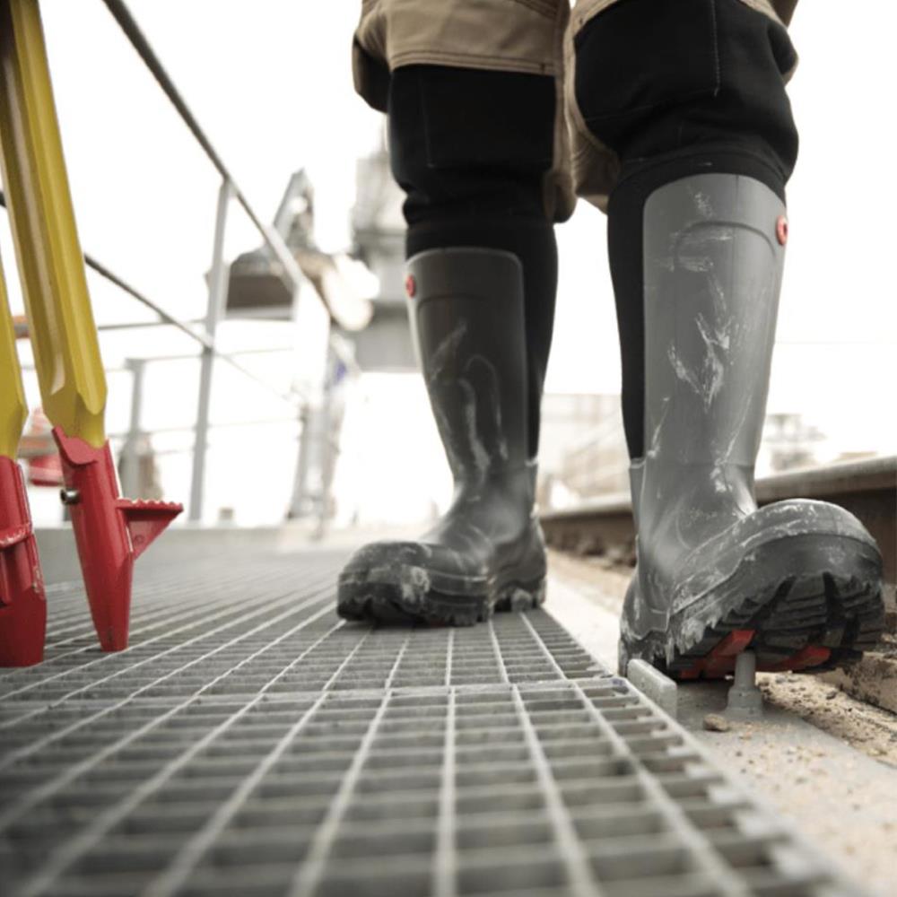 DUNLOP SNUG BOOT WELLINGTON - BLACK | Paul Byron Shoes | Ireland