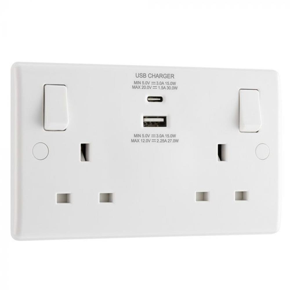Luceco 2G Socket With Usb 30W 13A | Topline Bolands | Arklow | Wicklow