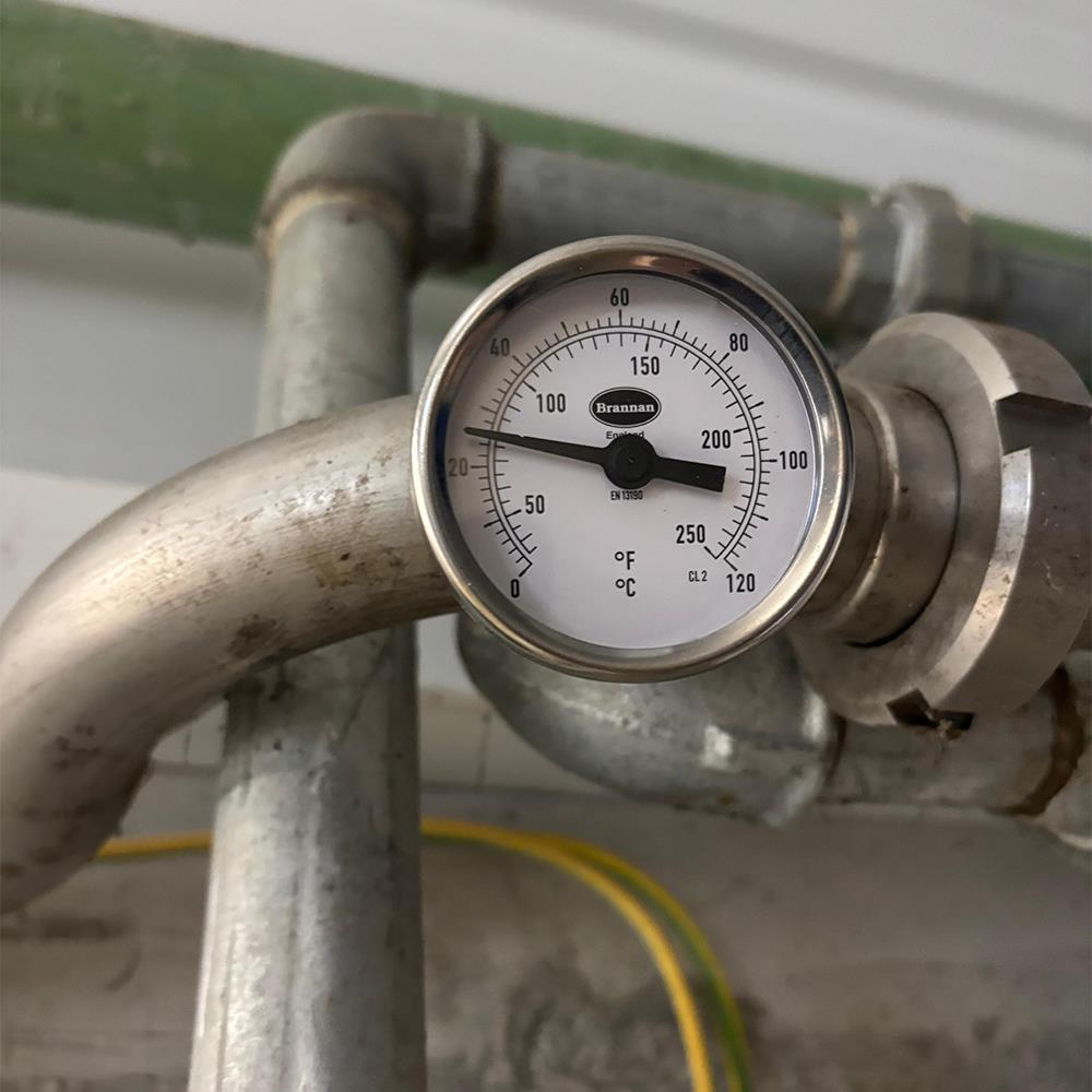 Clip-on-Pipe Water Thermometer | grasstecshop.com