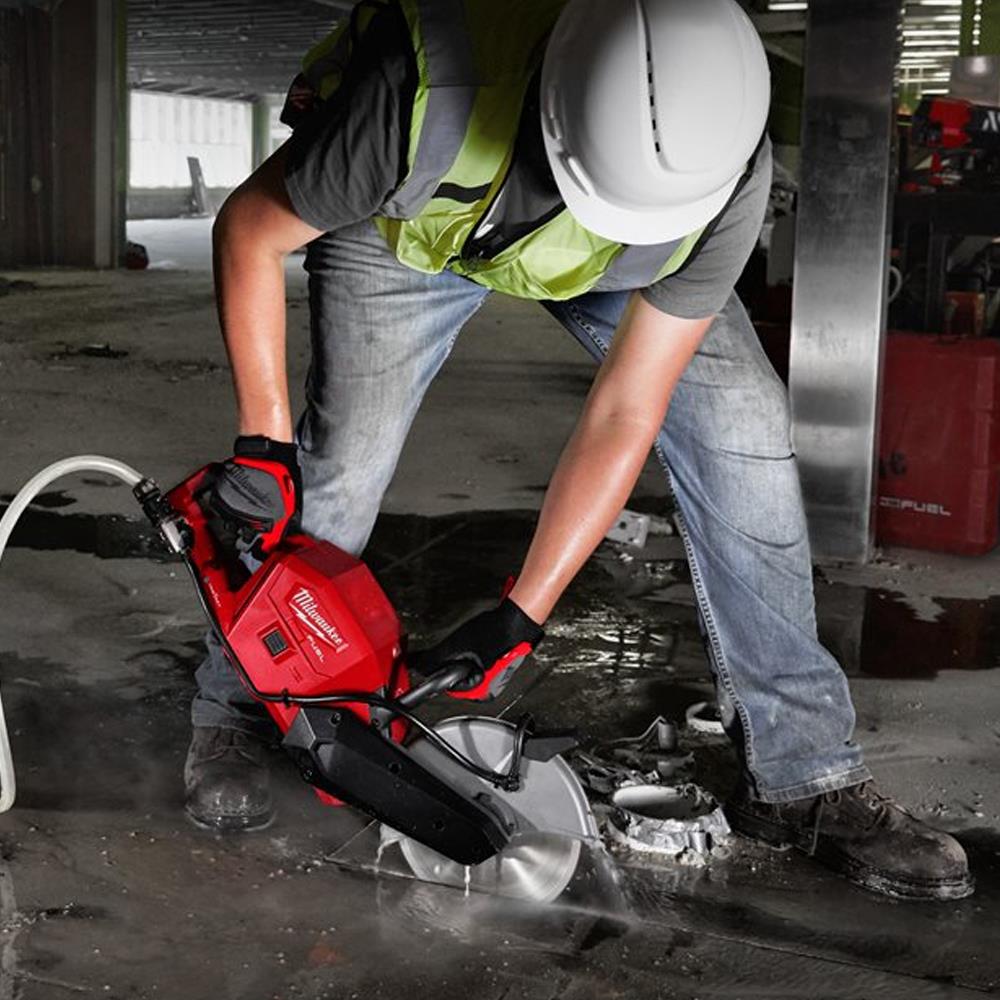 Milwaukee M18FCOS230-0 - M18 Fuel Cut off Saw - Body Only - 4933471696 ...