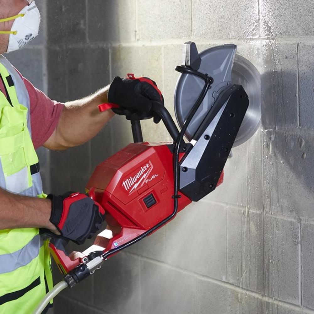 Milwaukee M18FCOS230-0 - M18 Fuel Cut off Saw - Body Only - 4933471696 ...