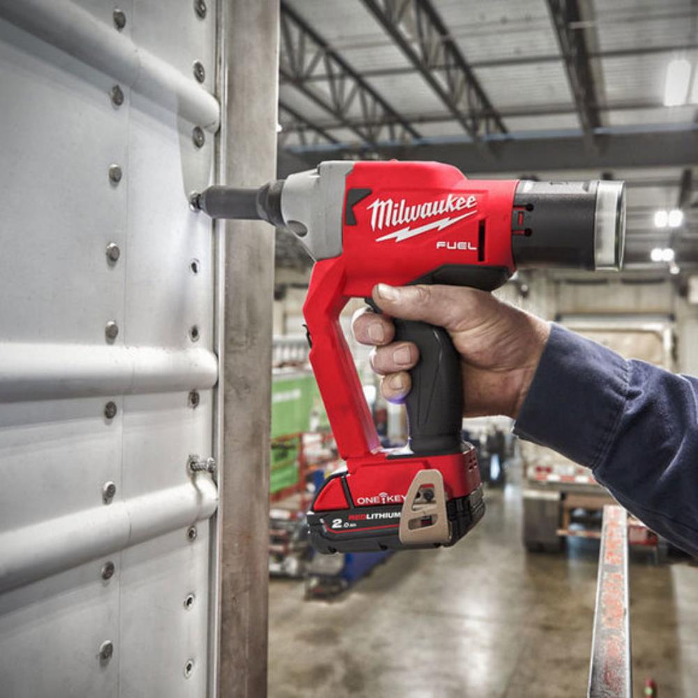 Milwaukee M18ONEFPRT-202X M18 FUEL Riveting Tool (2x2Ah) | Toolfix ...