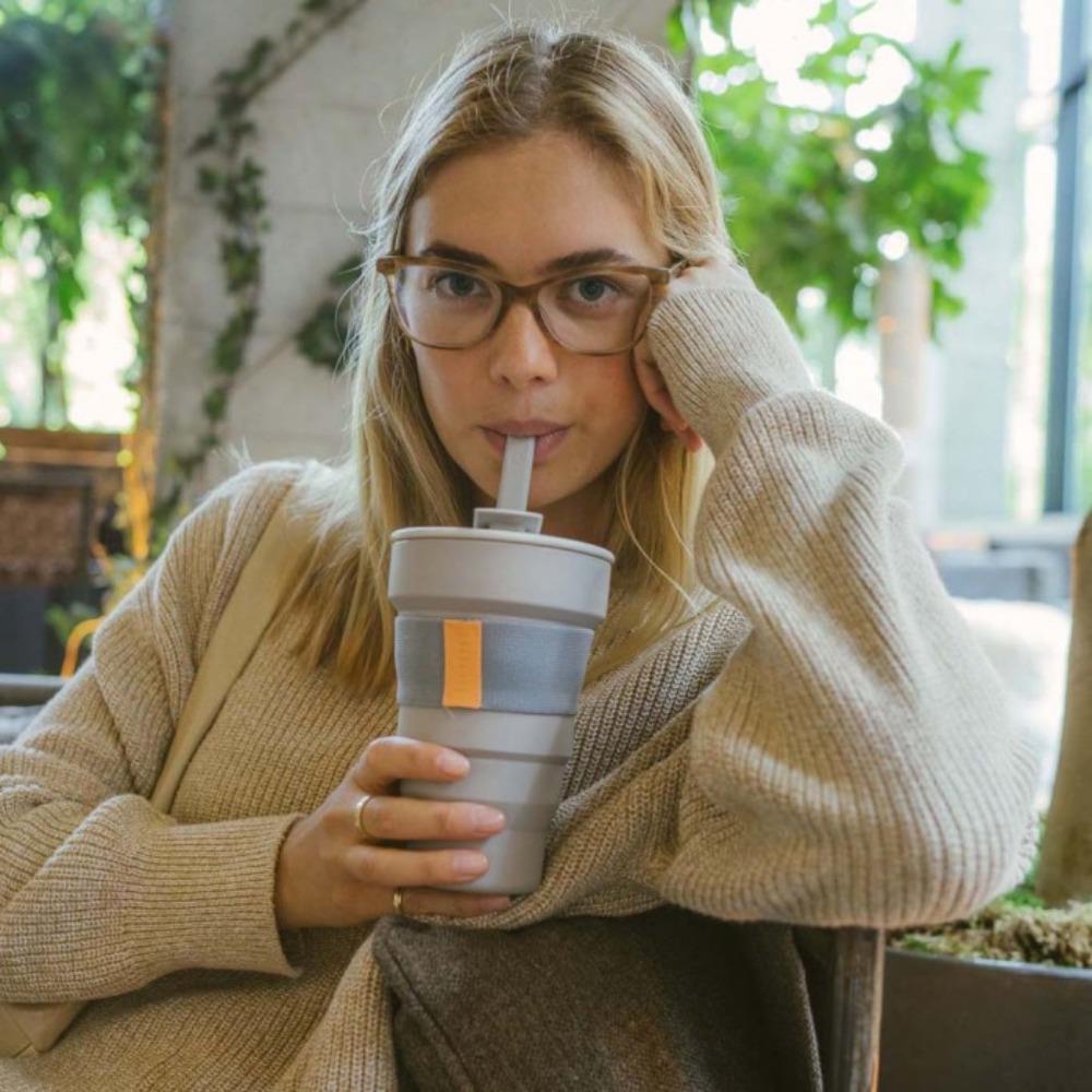 Hunu Collapsible Silicone Cup + Straw 20oz Warm Grey | ecostore.ie Ireland
